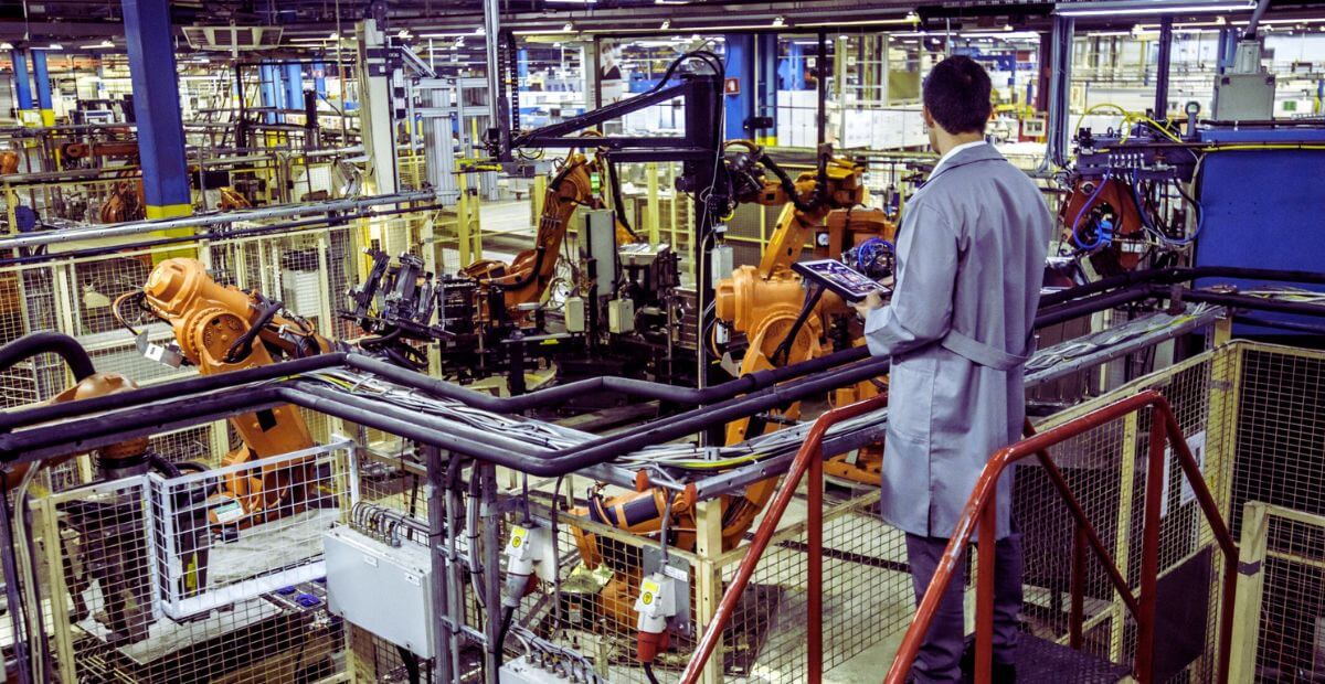 SWOT Analysis of Manufacturing Industry | Business Management & Marketing